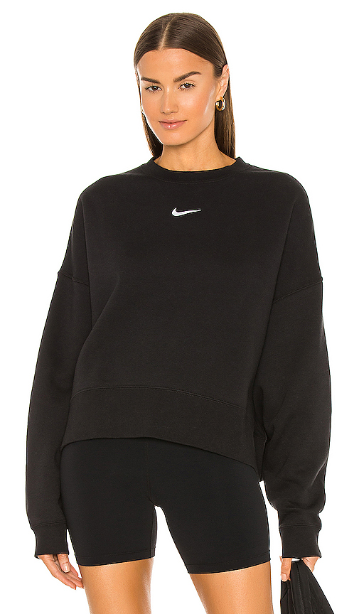 Nike NSW Fleece Sweatshirt in Black | REVOLVE